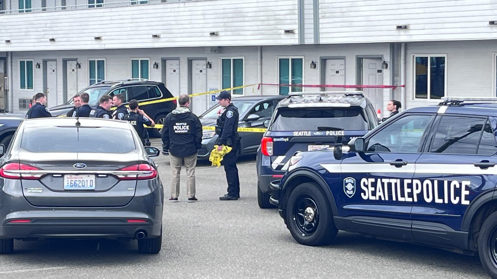 Seattle police investigate Northgate home invasion robbery – KIRO 7 News Seattle